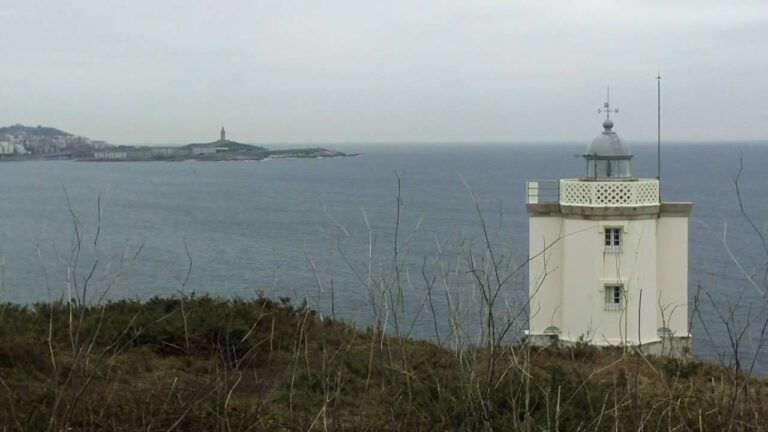Curiosidades del Faro de Mera: MISTERIOS y LEYENDAS